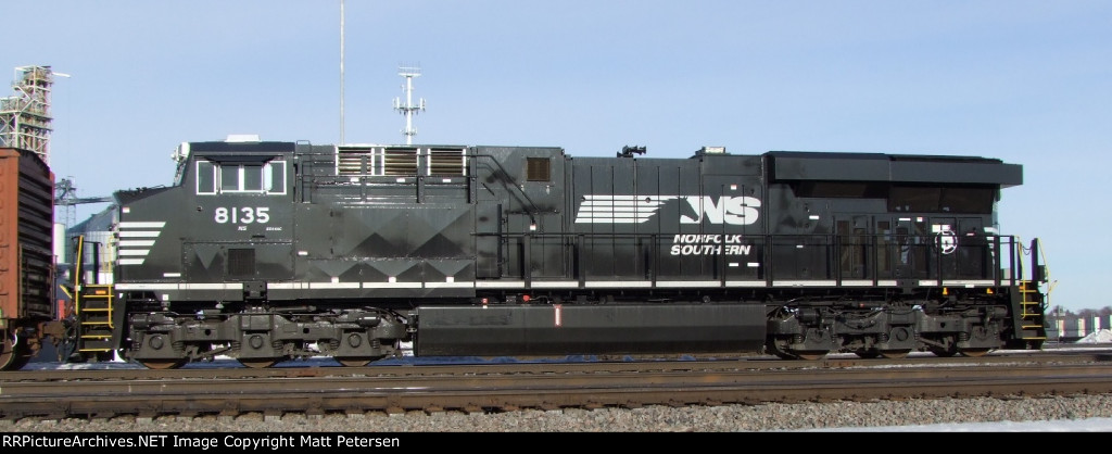 NS 8135